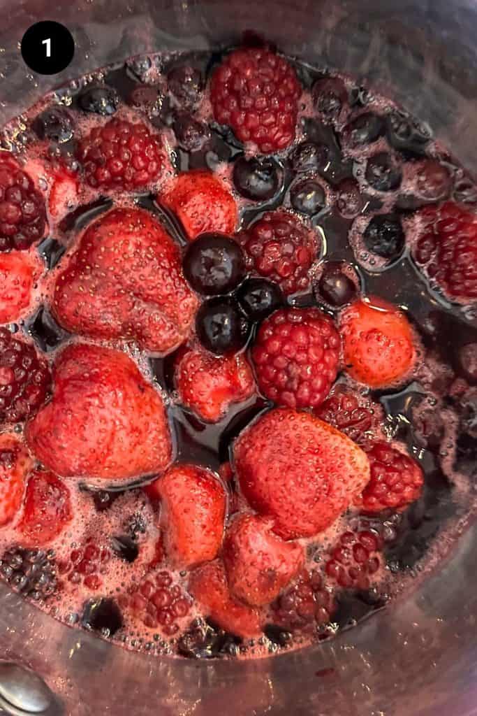 Honey Stewed Berries - Caroha