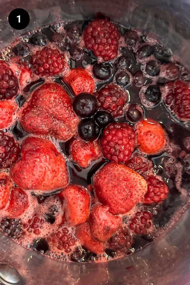 Honey Stewed Berries - Caroha